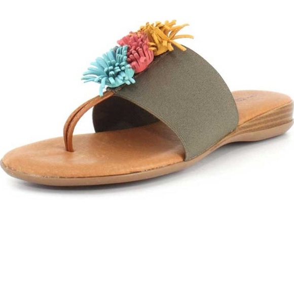 Andre Assous | Shoes | Andre Assous Novalee Featherweights Sandals ...